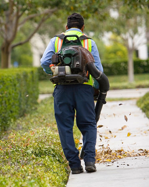 Power Sweeping | SnG Commercial Maintenance - Gainesville, FL
